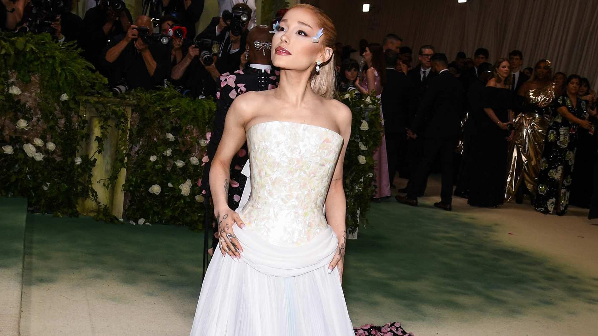 DNews: Ariana Grande planea Mini Tour